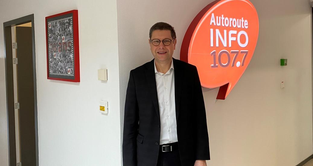 Pause-café spéciale départs en vacances avec Eric Payan directeur général adjoint APRR-AREA ...